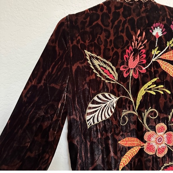 Johnny Was | Tops | Johnny Was Velvet Cheetah Embroidered Kimono Nwt ...